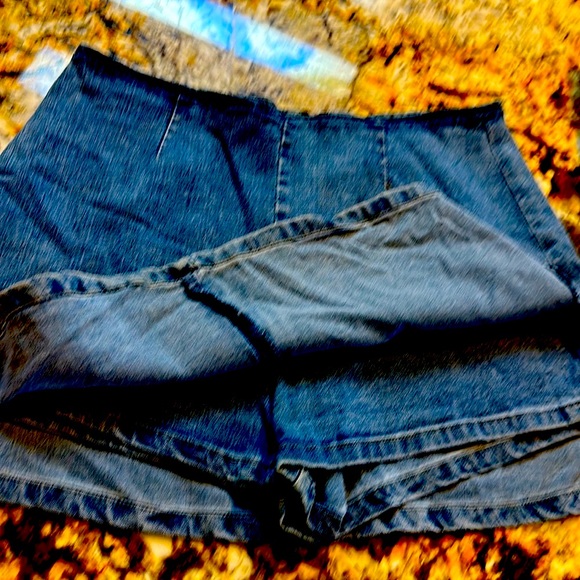 VENUS | Skirts | Venus Denim Skorts Size L With Free Dark Venus Skirt ...